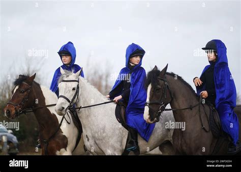 Twelve Year Olds Elsa Mai Walsh Left Evie Holohan Centre And Aela Twomey Prepare To Lead