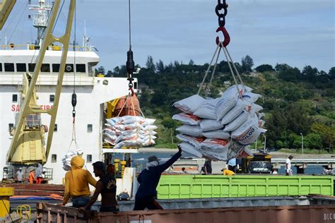 Sambut 2023 Bulog Impor Lagi 300 Ribu Ton Beras Thailand Dan Vietnam