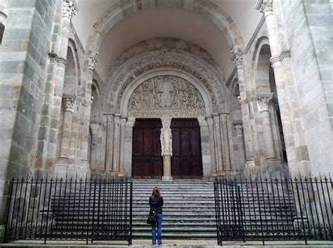 An Introduction To Romanesque Art And Architecture