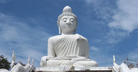 Exploring The Allure Of Phuket Thailand S Island Paradise BAAN125STAY