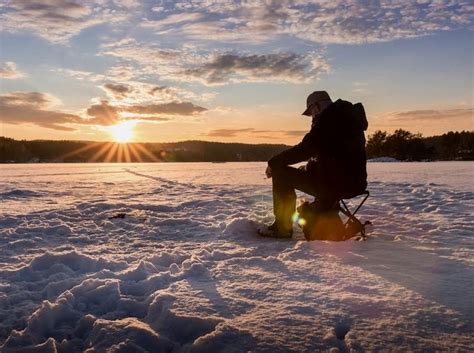 200 Fishermen Rescued From Drifting Ice In Us Lake Raw Story