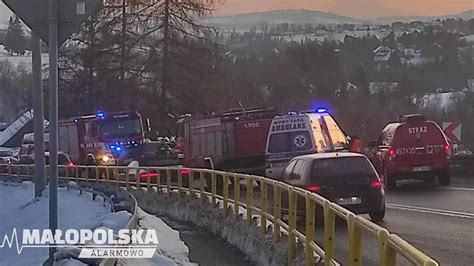 Foto Groźny wypadek koło Nowego Targu Są poszkodowani Utrudnienia w