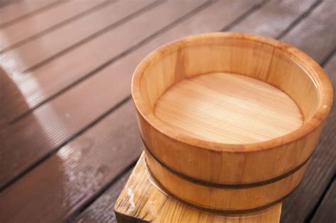 「たらい回し」って、どうして「たらい」を回すの？ 日本語不思議辞典