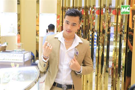 စိန်နန်းတော် ကြော်ငြာ ရိုက်ကွင်းမှာ တွေ့ရတဲ့ ထက်အောင်ရှိုင်း၊ ခေး