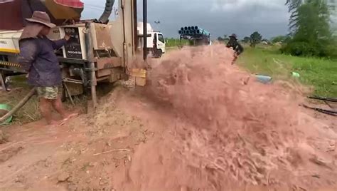 ส่งงานขุดเจาะบ่อบาดาลวันนี้ครับ บ่อ 10นิ้ว 40เมตร ลงท่อ6นิ้ว ชั้น 13 5 ตลอดความลึก บ่อที่2