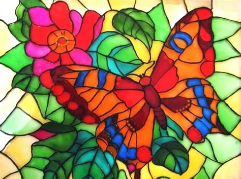 Нарисованные витражи цветными карандашами и красками
