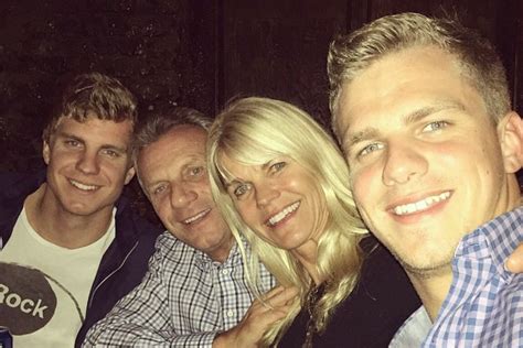 Who Are Joe Montanas Sons Meet Nick And Nate Montana