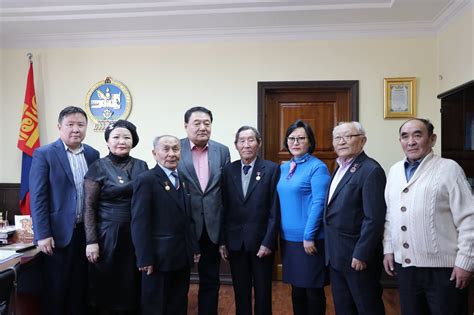 Ахмадуудыг хүлээн авч хүндэтгэл үзүүллээ Монгол түмний уламжлалт сар шинийн баярыг тохиолдуулан