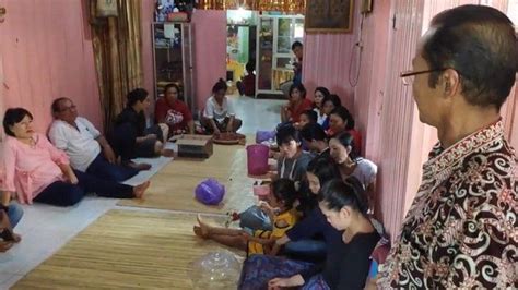 Ritual Perkawinan Suku Dayak Kalimantan Tengah Hakumbang Auh Dan Maja Misek Halaman All