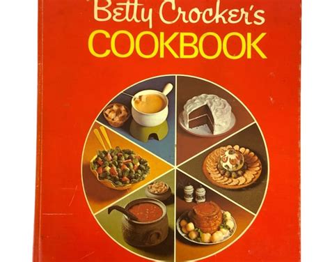 Betty Crocker Cookbook 5 Ring Binder Pie Cover Classic Recipes Vtg 1972