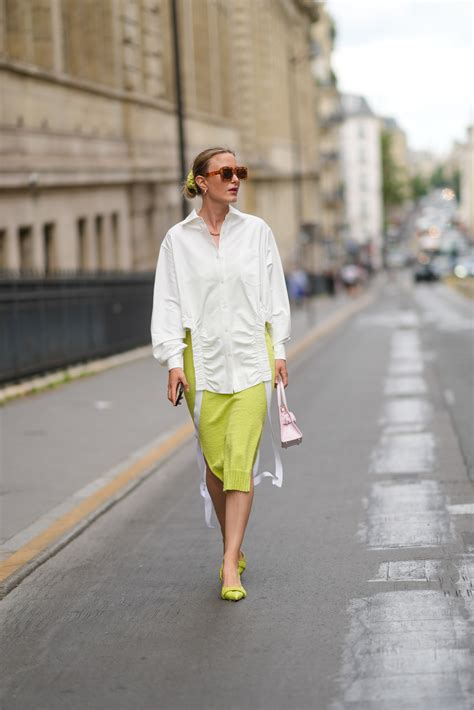 Cinco Looks De Camisa Blanca Y Falda Para Copiar A La Vuelta A La