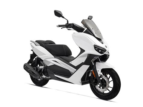 Keeway Vieste 125 E5 2024 Robogók Robogó webáruház webrobogo net