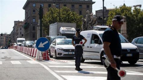 Roma Tredicenne Ucciso Da Unauto Pirata Gazzetta Di Parma