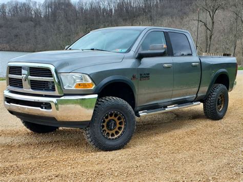 2010 Dodge Ram 2500 With 17x85 0 Method Mr305 And 3535r17 Kanati Mud