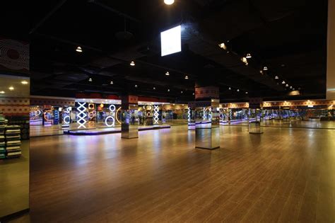 西門店｜館內設施｜萬華健身房據點｜world Gym台北西門店