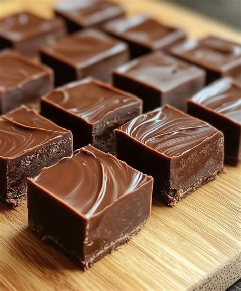 Rich Chocolate Fudge Squares Cyssero