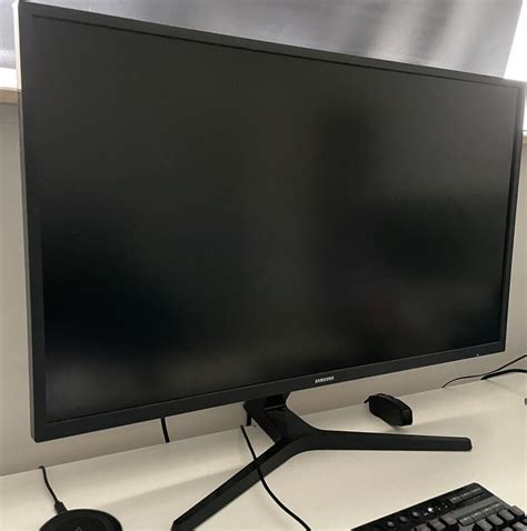Samsung U32J590UQU 32 Zoll LED Monitor UHD/4K, AMD FreeSync, Computer ...