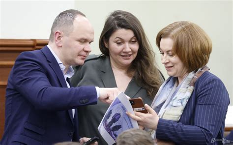 Перейменування та компенсації родинам захисників Київрада ухвалила низку рішень Вечірній Київ