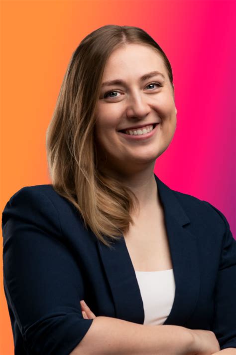 Still Using That Old Headshot You Took On Your Iphone I Think We Can Do Better Your Headshot