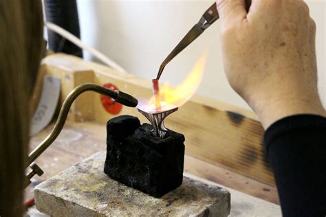 A Close Look At Hnc 3d Design