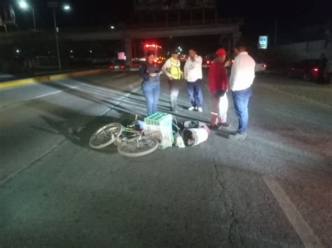 Motociclista termina lesionado al ser impactado por un automóvil en Lerdo