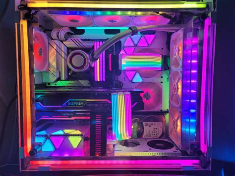 화이트바탕에 검은색 글픽카드 조화 하드웨어갤러리 퀘이사존