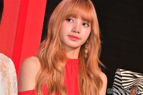 画像36 38 坂口健太郎＆blackpinkリサ、豪華コラボ再び ハートポーズ・手振り…仲良し動画に「画面が美でいっぱい」「永遠リピ」とネットざわつく モデルプレス