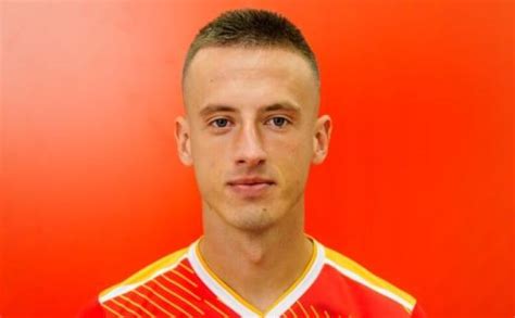 Kakve Divne Vijesti Vezista Rođenih Omar Pršeš Postao Otac