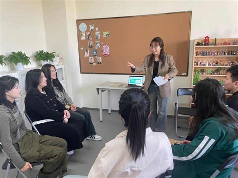 朋辈互助共同成长朋辈互助小组开展开学第一课活动 国际标榜新闻 专栏