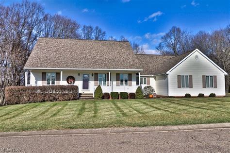 812 Sara Dr Coshocton Oh 43812 See Est Value Schools And More