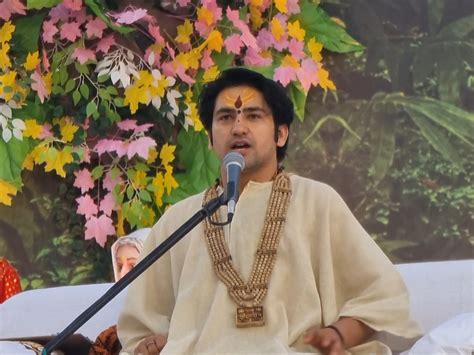 Bangladeshi Girl Said I Want To Be Sanatani Pt Dhirendra Shastri