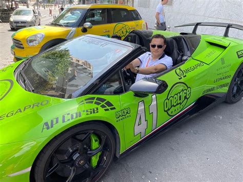 Avión Privado Viajes Paradisiacos Y Costosos Autos La Ostentosa Vida