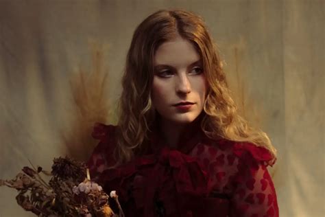 Premiere Paris Palomas As Good A Reason Is A Liberated And Empowering