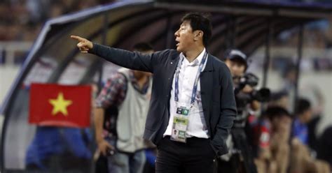 인도네시아 축구계도 신태용 감독 경질 논란귀화 공격수도 충격 슬픈 소식이었다