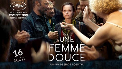 Une Femme Douce Bande Annonce Youtube
