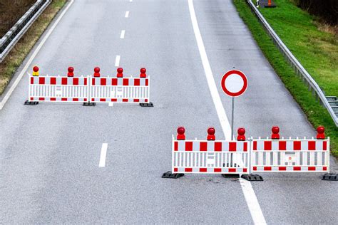A7 Nach Unfall Mit Lastwagen In Richtung Hamburg Gesperrt