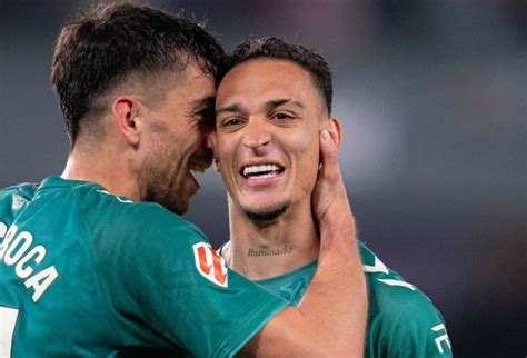 United Treneren Beroliger Supporterne Det Er En God Grunn Til At Antony Plutselig Har Begynt å