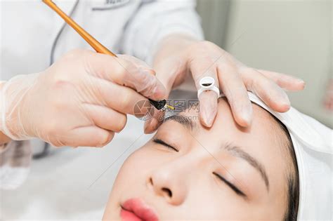 美容纹眉局部特写高清图片下载 正版图片500724871 摄图网