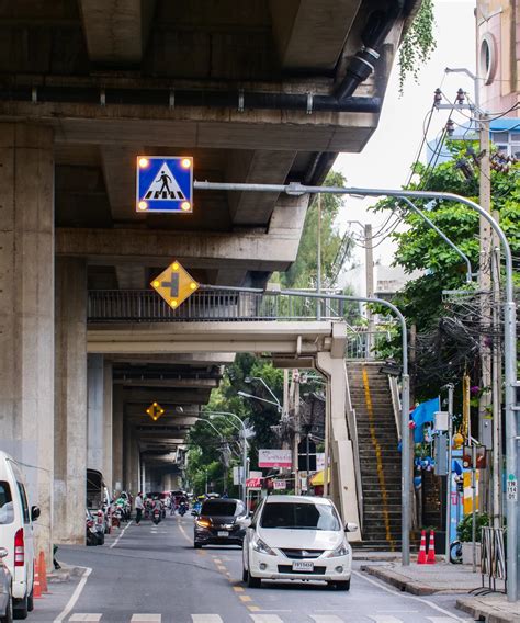 อุปกรณ์จราจร จราจร ไฟจราจร Genius Traffic System