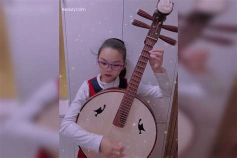 《白月光》 表演者：林苑榆 9岁林苑榆月光