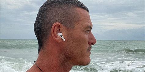 Luke Evans Posts A Shirtless Selfie At The Beach Over Memorial Day