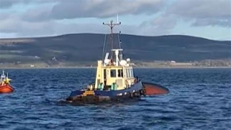 Boat Capsizes Near Greenock Search Resumes In Scotland After Tugboat