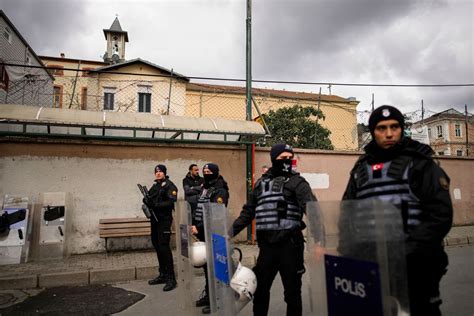 تركيا مقتل شخص في هجوم مسلح على كنيسة باسطنبول I24news