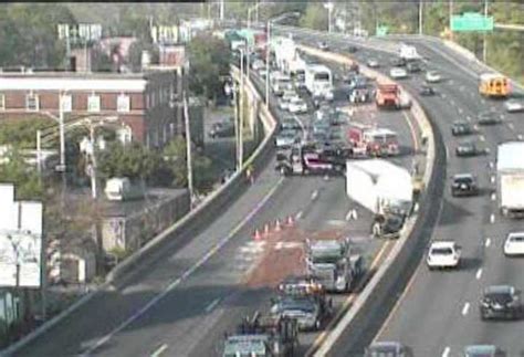 Tractor Trailer Vs Car Crash Caused Big Slowdowns On I 95 Stratford
