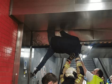 To Kick Trough An Automatic Gate R Therewasanattempt