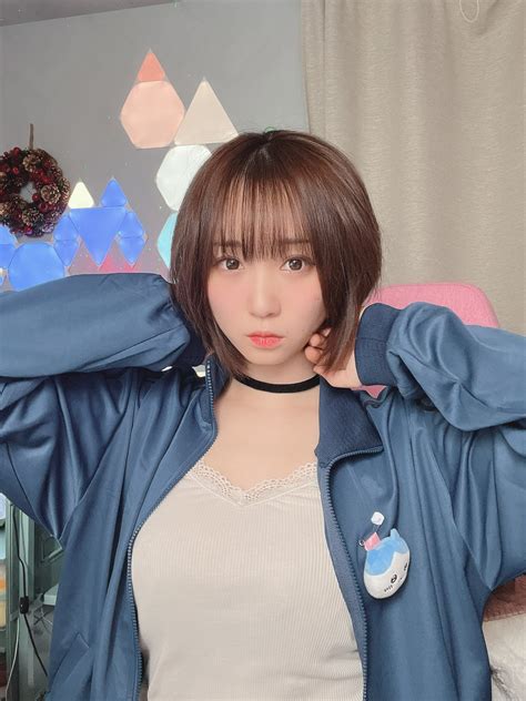 伊織もえ🌸 エコカリtvcm 🌸大阪で きゅるん展 開催中🌸 On Twitter 配信はじめます本日2度目 もう誕生日近いよ😇