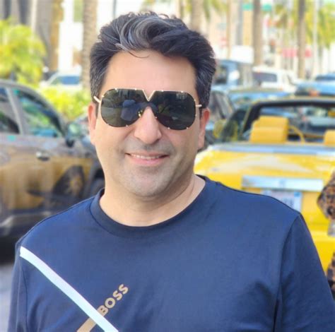 اعتـ راض خیابانی در تهرانپارس توسط کانون قهرمان شـ ورشی واژه شرافت رو شما معنا میکنید مردم چرا