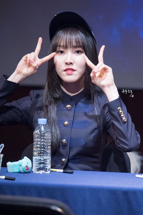 Gfriend Yuju 유주 Choi Yuna 최유나 The Awakening Era Fingertip Fansign