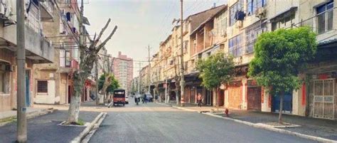 百花街人行道沥青化改造路面城市道路