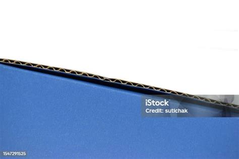 흰색 배경에 분리된 파란색 판지 상자 디자인을 위한 판지 질감 0명에 대한 스톡 사진 및 기타 이미지 0명 각도 거친